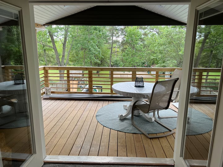 Loft With A View & Pickleball Getaway - 蘭開斯特