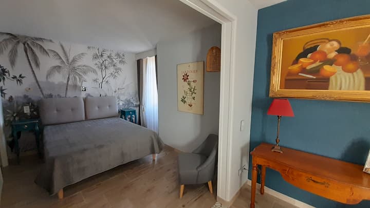 Suite De Charme Dans Manoir Historique En B&b - Espalion