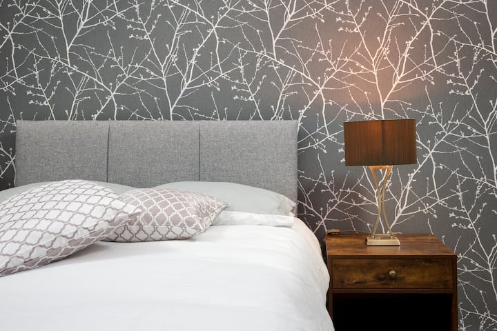Bradford: Stylish 'New York Loft' 2 Bed - Bradford