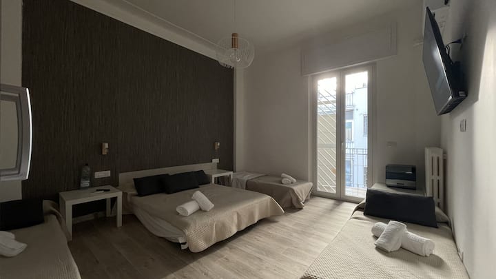 Gary House - Room 4 - Bari