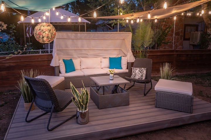 2b Garden Level W/ Private Outdoor Deck & Hot Tub - Loveland, CO