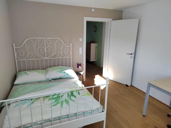 Helles, Modernes Zimmer Und Eigenes Bad - Dornbirn - Dornbirn
