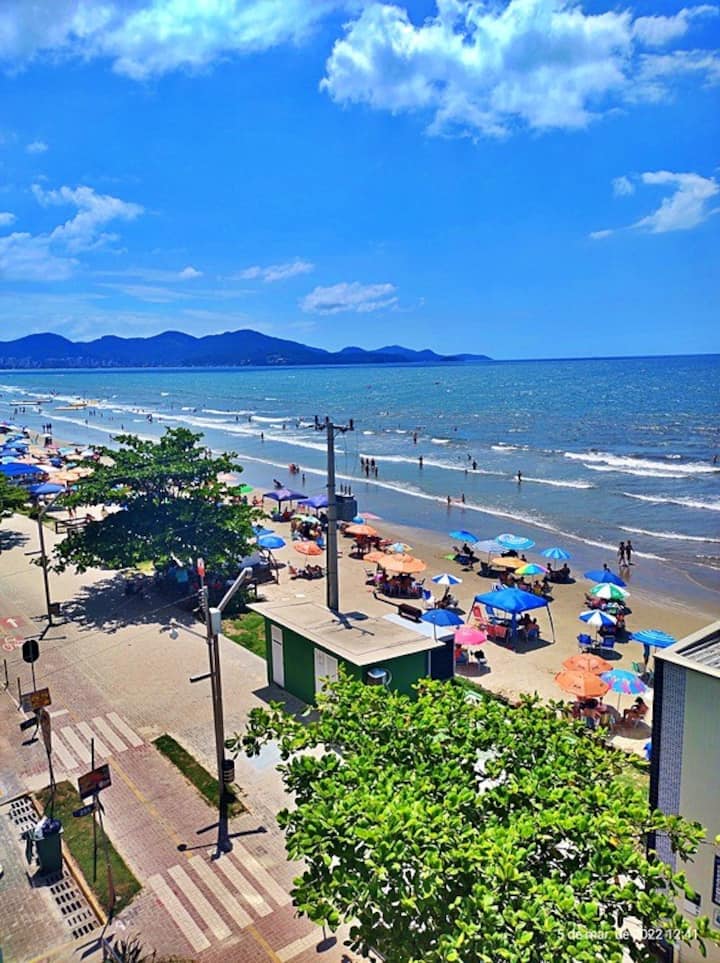 Apartamento De 3 Suítes Frente Mar Meia Praia - Itapema