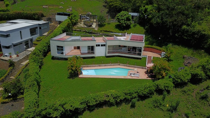 Casa Vacacional Vía La Mesa- Anapoima - La Mesa
