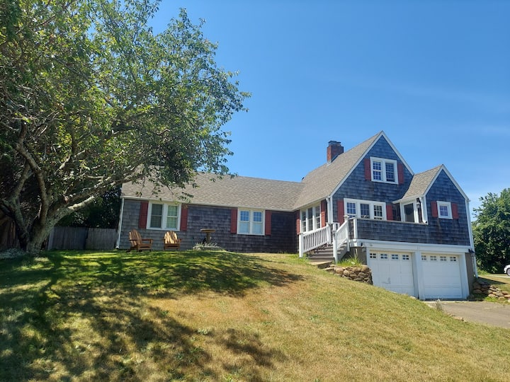 Two Rooms In A Three-bedroom. Not Entire House - Montauk, NY