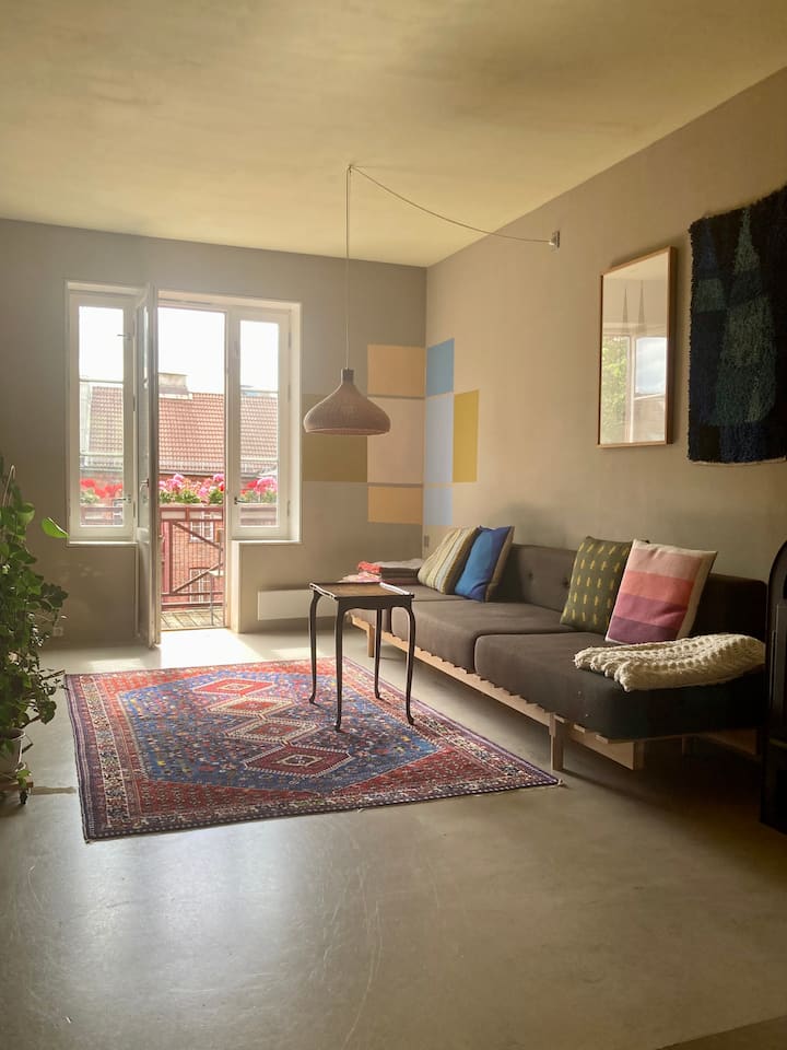 Sentral 3-roms Leilighet I Historisk Bygård. - Oslo