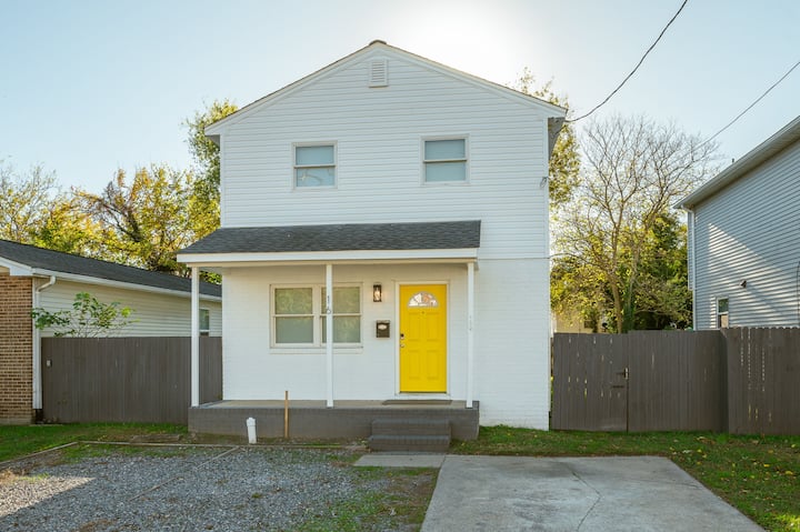 Spacious 3br In Phoebus | Great Monthly Rates - Hampton, VA