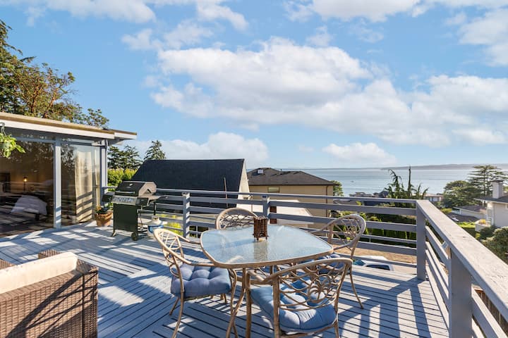 Stunning Ocean View Home Walking To Richmond Beach - Edmonds, WA