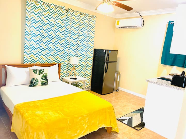 Comfy Studio, Close To Airport And Beach - Nassau