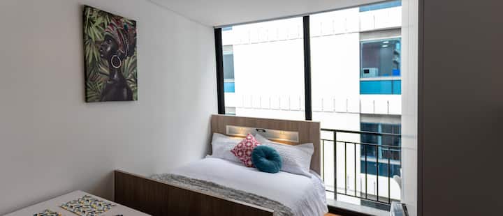 Charming One-bedroom Apartment With A Balcony - Bogotá