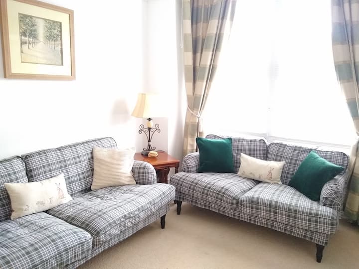 Lovely Three Bedroom Flat In London - Londres