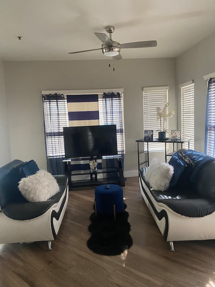 B’royal Stays - Arizona State University, Tempe