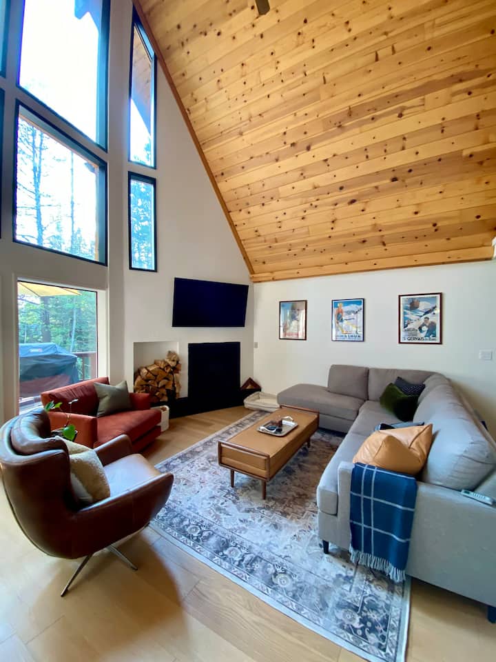 Remodeled A-frame W/ Ac & Gas Fireplace - Truckee, CA