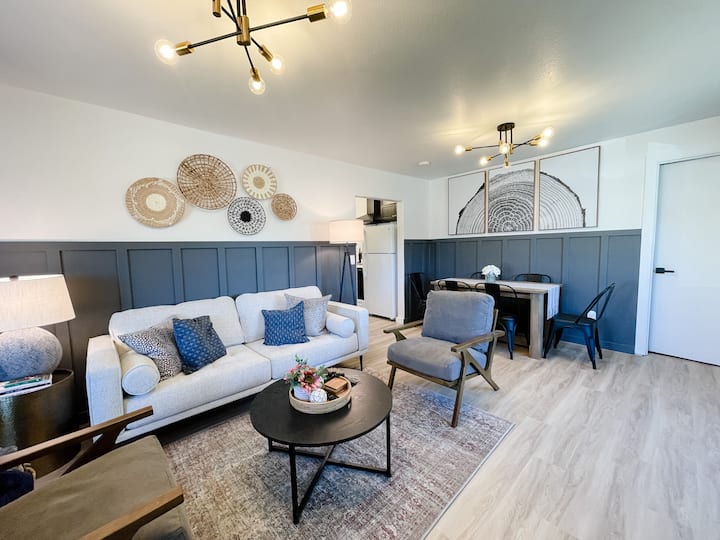 Downtown Getaway! 1 Block From Dining And Shops! - Redmond, OR