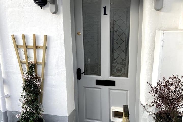 Charming 2 Bedroom Cottage, With Delightful Garden - Kingsbridge