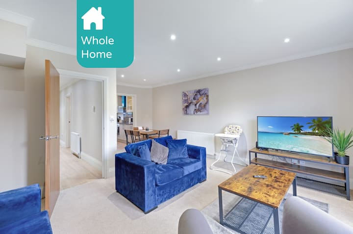 Town Center 4 Bedroom 4 Bathroom House (34) - Slough