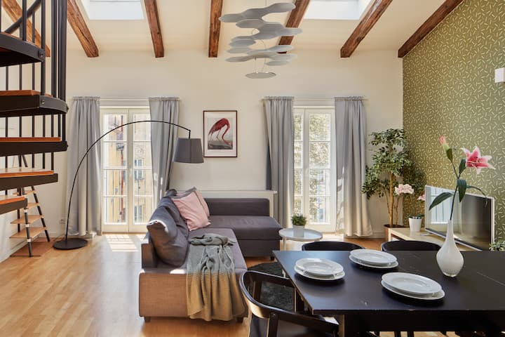 Bright Loft • A/c • Best Central Location - Prague