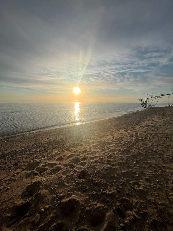 Bluewater Beach Getaway - Goderich