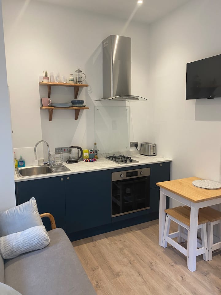 Adorable Bijou One Bed Place With A Patio - Penzance