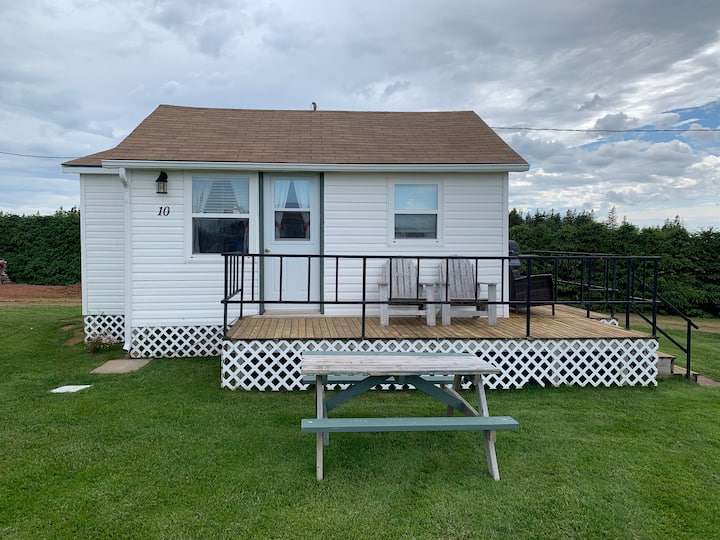 Schurmans Shore Waterfront Cottage # 10 - Summerside