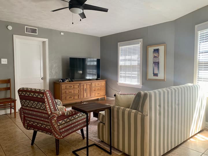 Sparks B -Adorable 1 Br Suite With Dreamy Patio - Lubbock, TX
