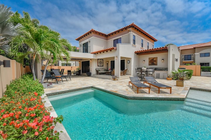 Private Luxurious Villa At Gold Coast With Pool - Aruba