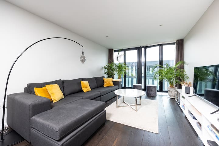 Modern & Spacious 2 Bedroom City Center Apartment - Dublin
