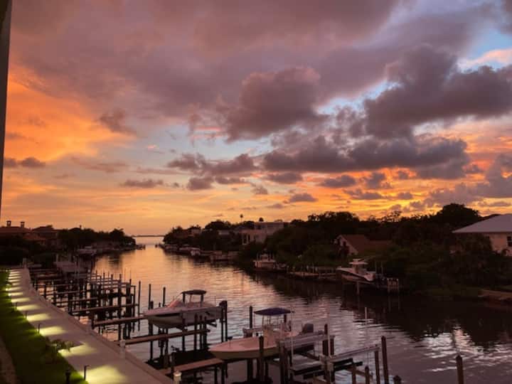 Waterfront Sunsets, Downtown Sarasota, Lido Beach - Sarasota