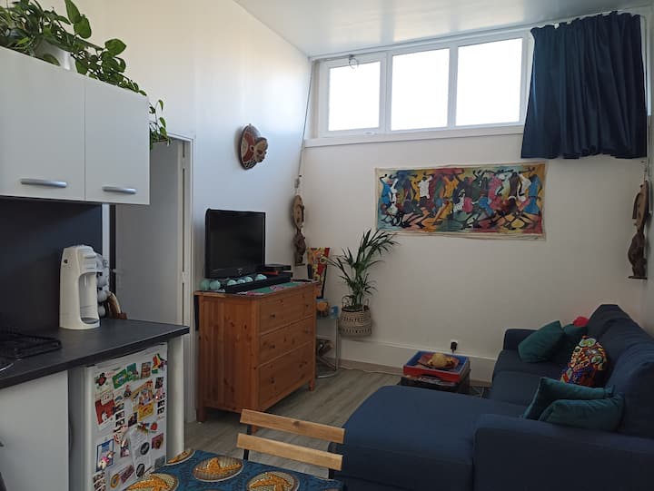 Paris 18è: 34m2, 2 P, Lumineux, Meublé/équipé - Paris