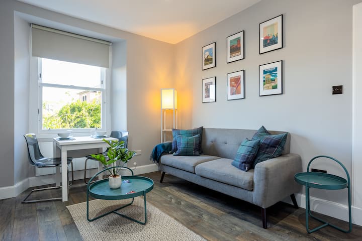 Comfortable West End Apartment - Edinburgh