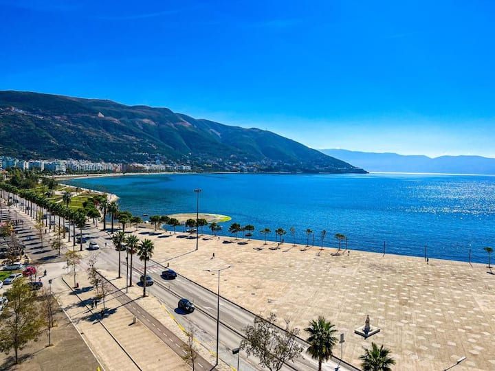 Fabulous Apartment In Vlora Lungomare Beachfront - Albania