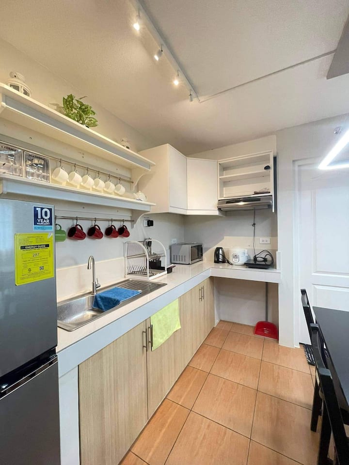 A Cozy Fully Furnished 2 Bedroom Unit+wifi+netflix - Cebu City