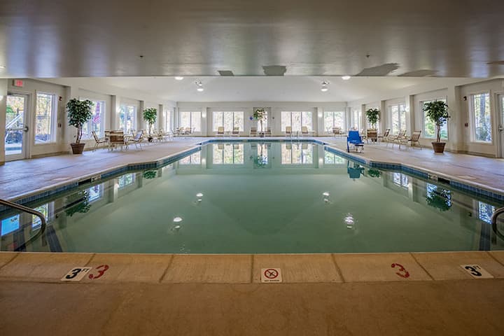 Charming 1 Bedroom - 4 Star Resort W/ Pool - Pittsfield, MA