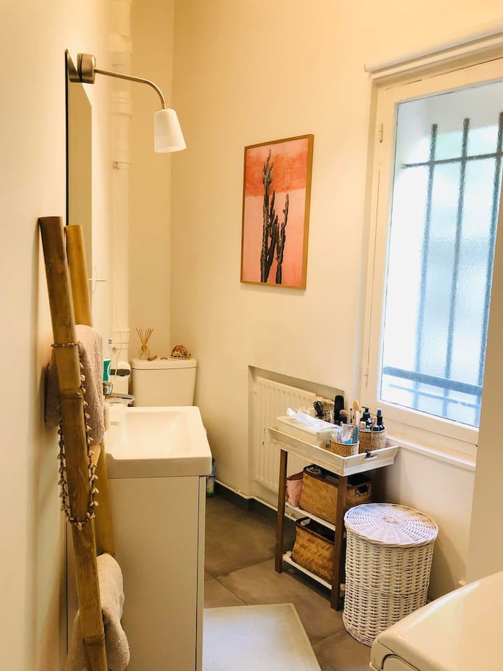 Charmant 2 Pièces à Deux Pas Des Buttes Chaumont - Ménilmontant