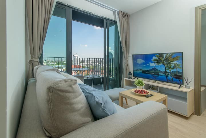 Smart 2br Condo Near Bts, City View, 3 Pools & Gym - Thaïlande