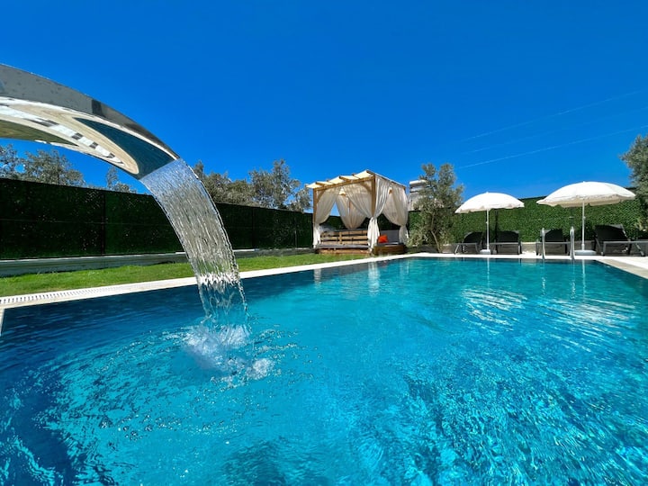 Vi̇lla İZci̇ Fethiye Merkezde Korunaklı öZel Havuzlu - Fethiye