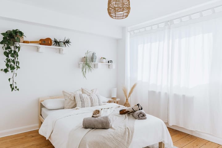 Boho Surf Home Walking Distance To Fistral Beach - Holywell
