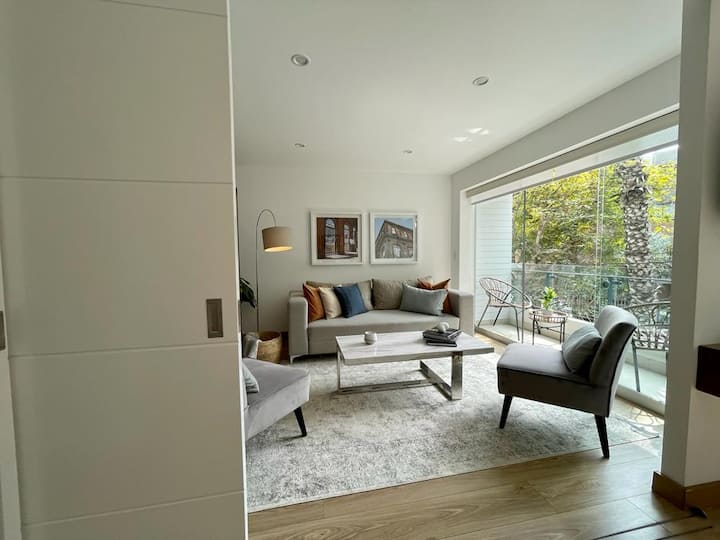 Luxury & Spacious 2br 2ba Near Larcomar - Lima