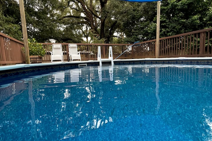 Private Pool & Patio With Spacious Pensacola Home - Warrington, FL