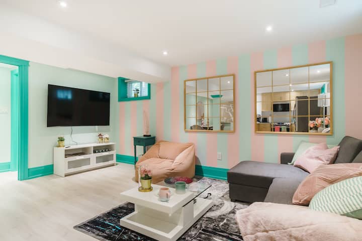 Stay In Fashion In Barrie At Villa Mirela - Barrie