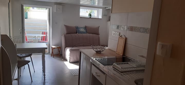 Royan, Studio Atypique Plein De Fraicheur L'été Et - Royan