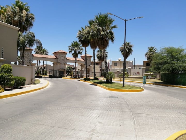 Casa En Residencial Con Acceso Controlado - Hermosillo