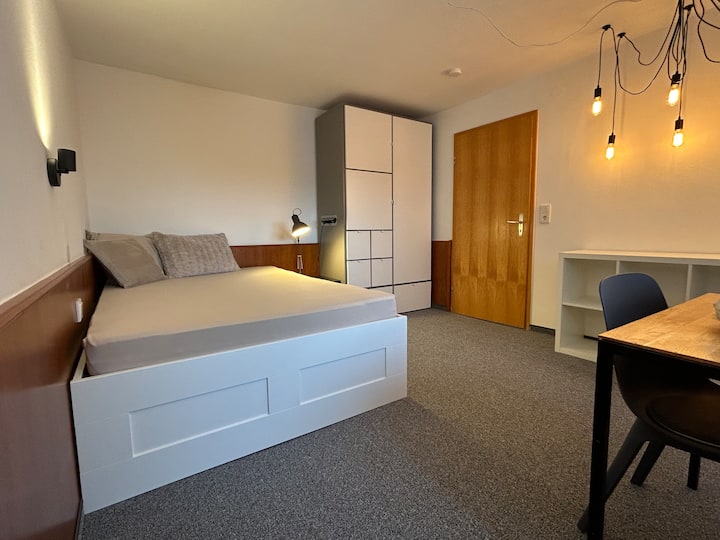 Neues 2-ziappartement In Gästehaus Mit Küche - Coburg
