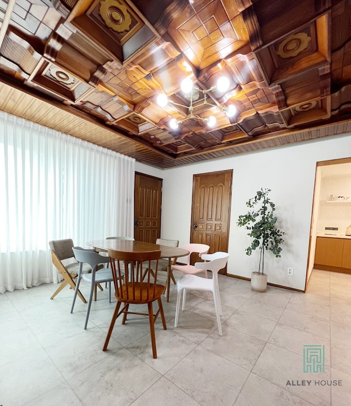 Alley House : 포남동 강릉역근처 골목 속 주택 - 江陵市