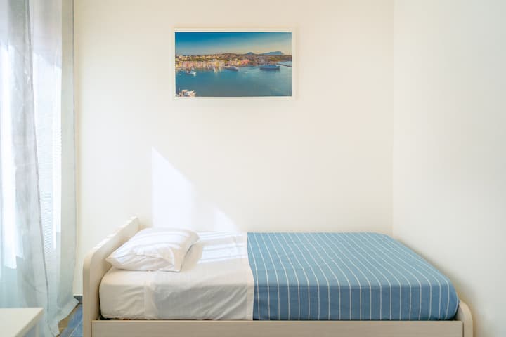 Lo Scuncino Affittacamere Stella - Procida