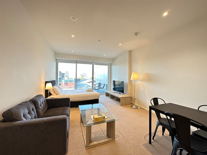Cbd Modern Studio Apartment With Free Parking #3 - Adelaida