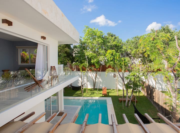 Gran Villas ~ Private Chef, 3 Pools & Concierge - Tulum