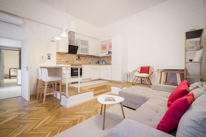 Free Parking |Gozsdu City Center Apartment+2brs+ac - Budapest