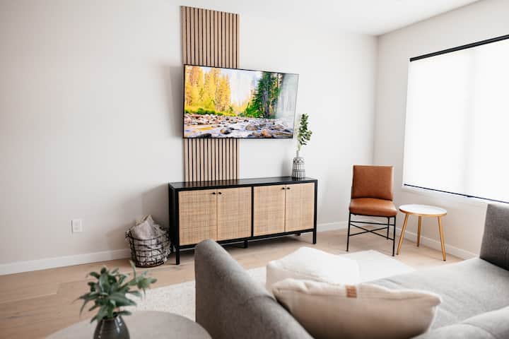 *The Cotton House* Modern, Clean, Close To Msu! - Mankato, MN