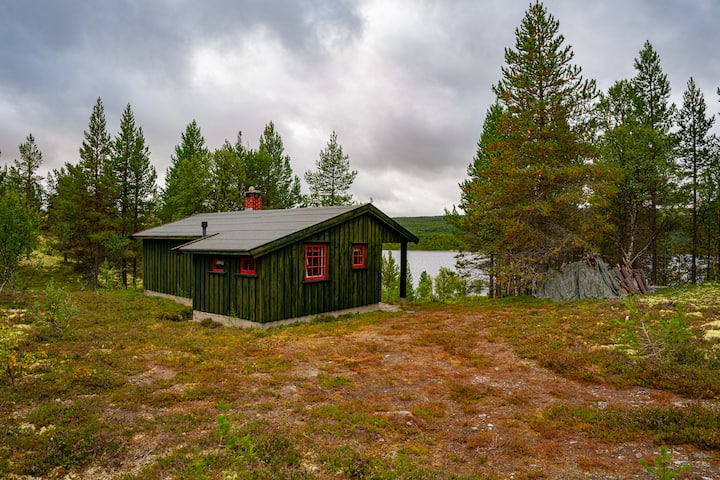 Charming Cottage By Fishing Lake - Norway